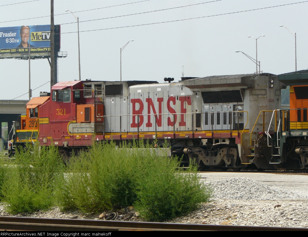 BNSF 521